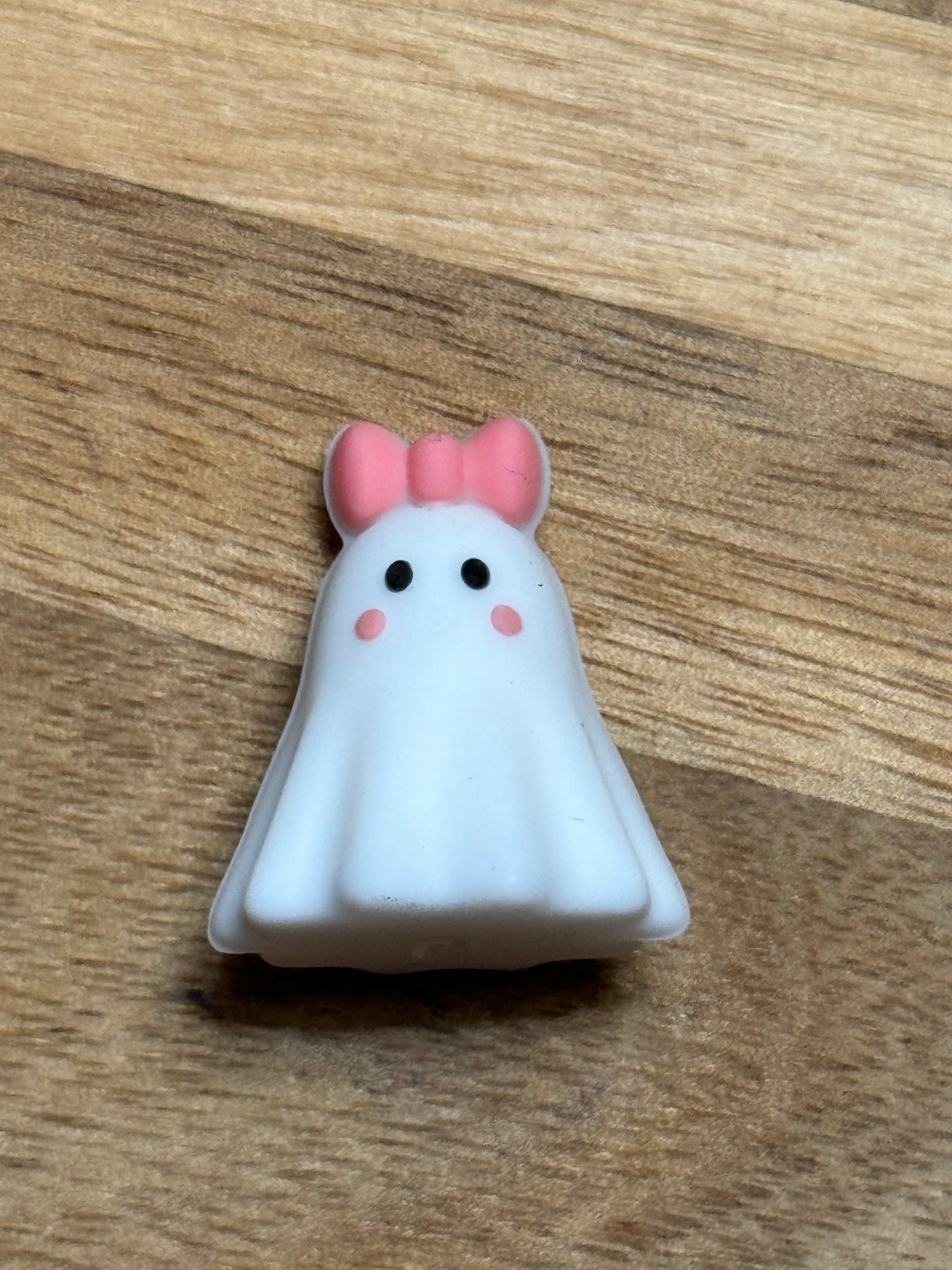 3D Lady Ghost with Bow Focal – Nikki's Sweet Phenomena Focals & Beads